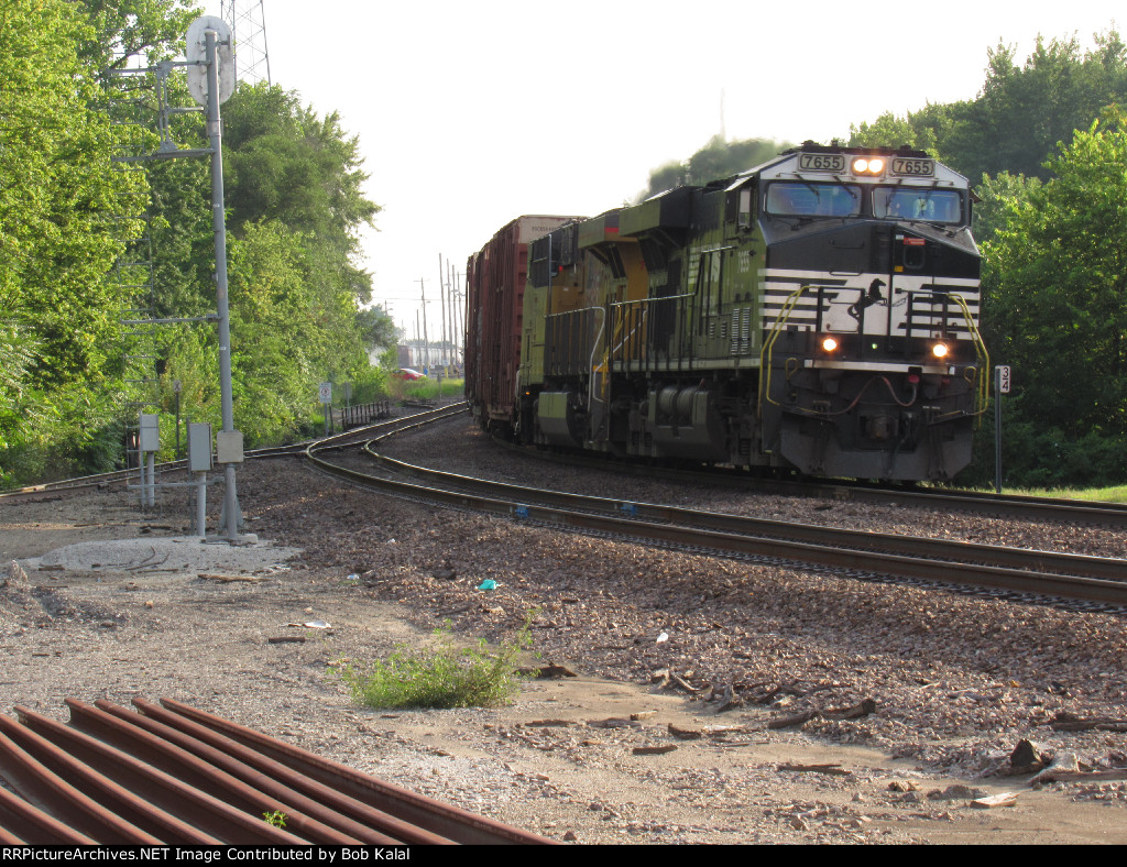 NS 7655 & UP 7944 headed north